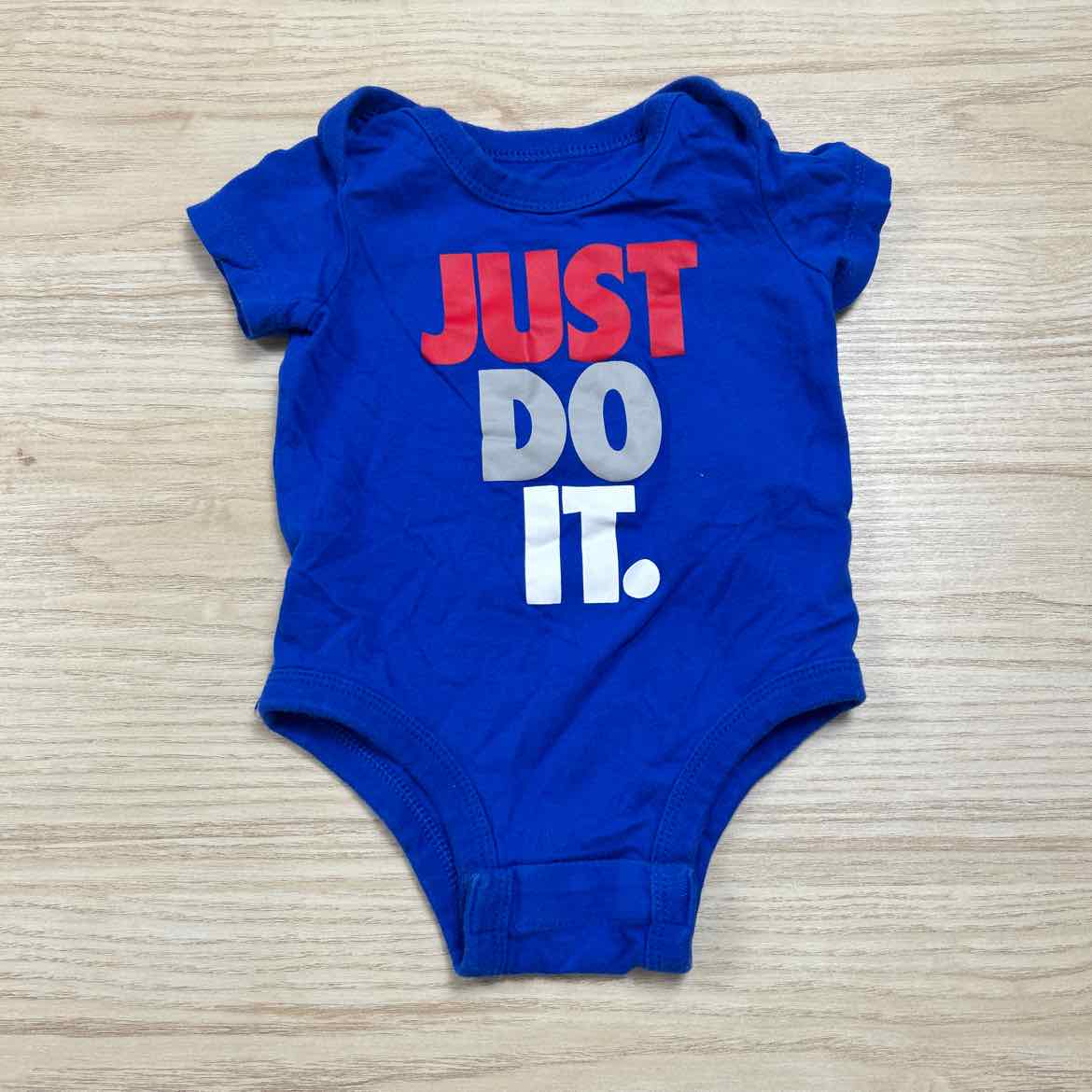 Nike ONESIE basic – The Sharing Squirrel