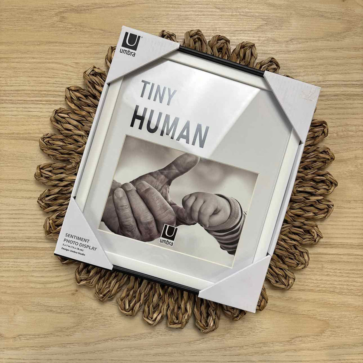 Umbra PHOTO FRAME – The Sharing Squirrel